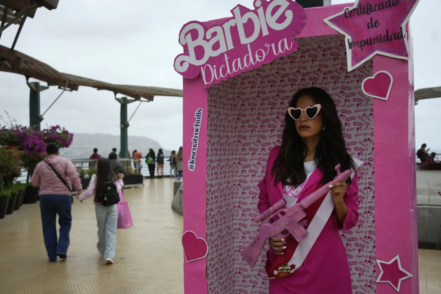 BARBIEMANIA PINTA DE ROSA AMERICA LATINA - TeclaLibre Multimedios ...